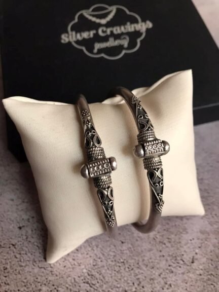 Kada Antique Style Bangle (Size 2.6 Open Screw Type) – Silver Cravings ...
